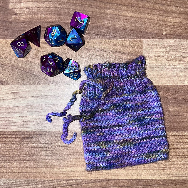 Ravelry: Dice Pouch pattern by Zoe Deterding