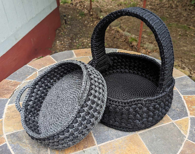 Ravelry: Bean stitch basket pattern by Brandi Brewer