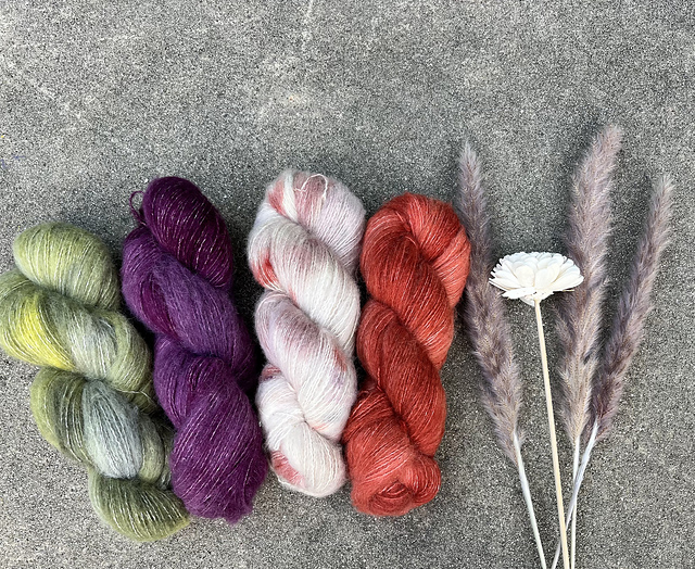 Ravelry: Woolly Warbler Fibers Fluff Fingering