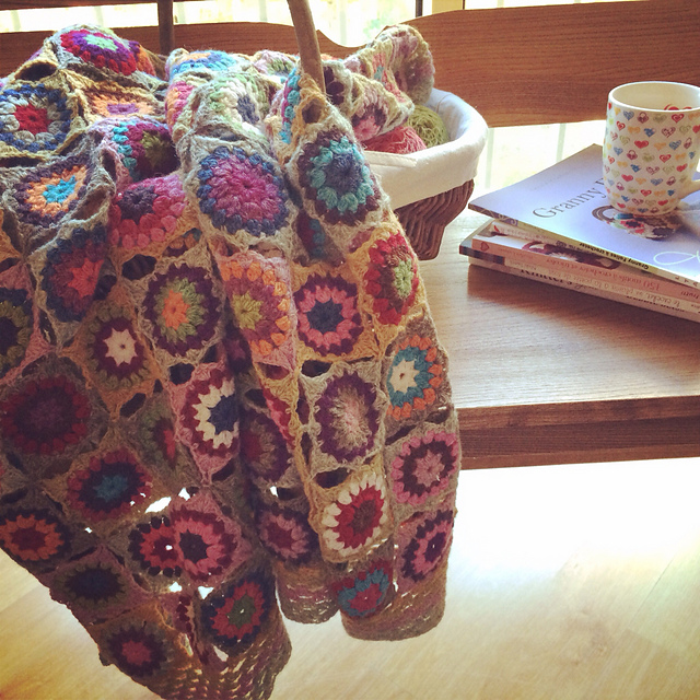 Ravelry: Plaid soleil pattern by Cécile Franconie