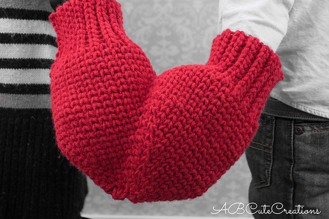 Ravelry: Smitten pattern by Bethany Ciche