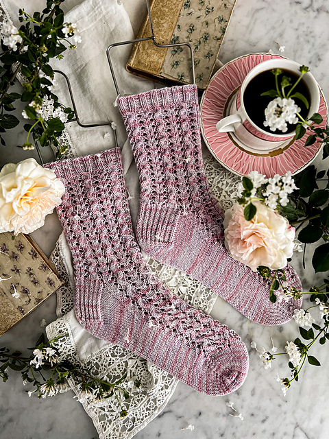 Ravelry: Billowing Shirtsleeves pattern by Lauren Rad