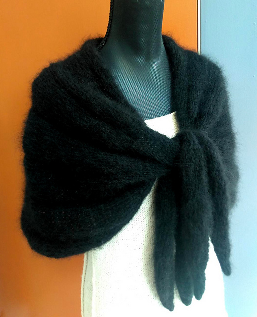 Ravelry: Mink Stole pattern by Angela Juergens