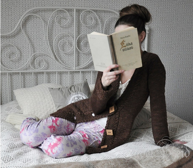 Ravelry: Muhku Cardigan pattern by Heidi Ervanko / adelheid