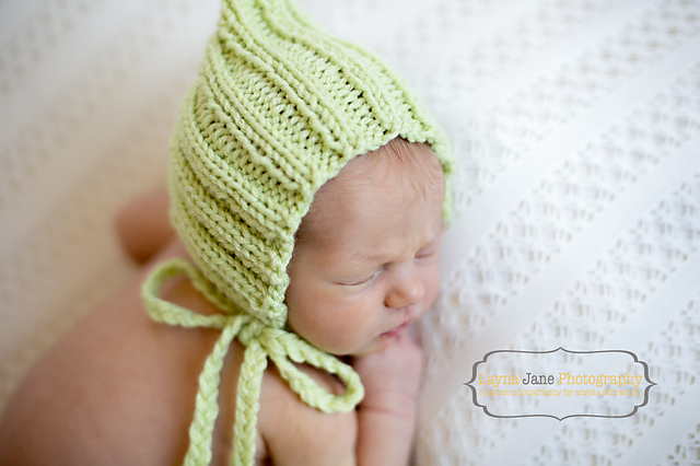 Ravelry: Midtown Ribbed Pixie pattern by Robyn Devine