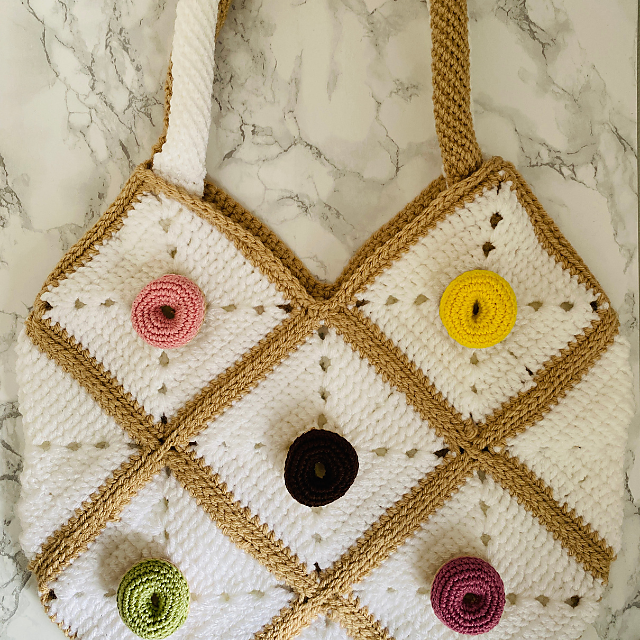 Ravelry: Donut Handbag pattern by Adinda Bolijn