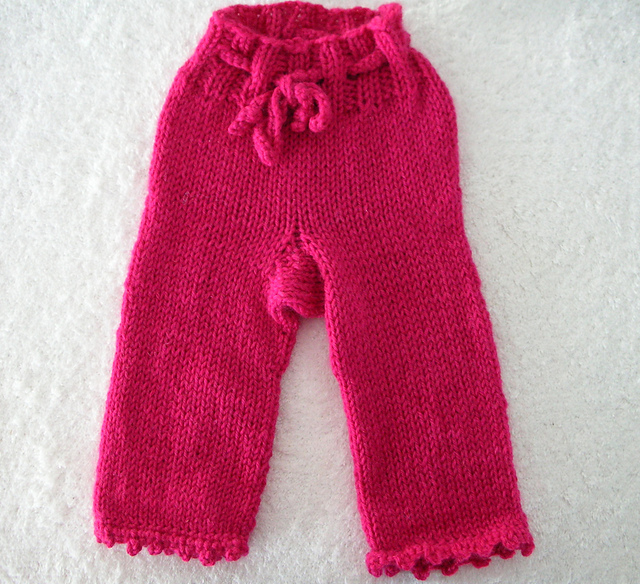 Ravelry: Adorabubble Baby Britches pattern by Melanie Hoffman