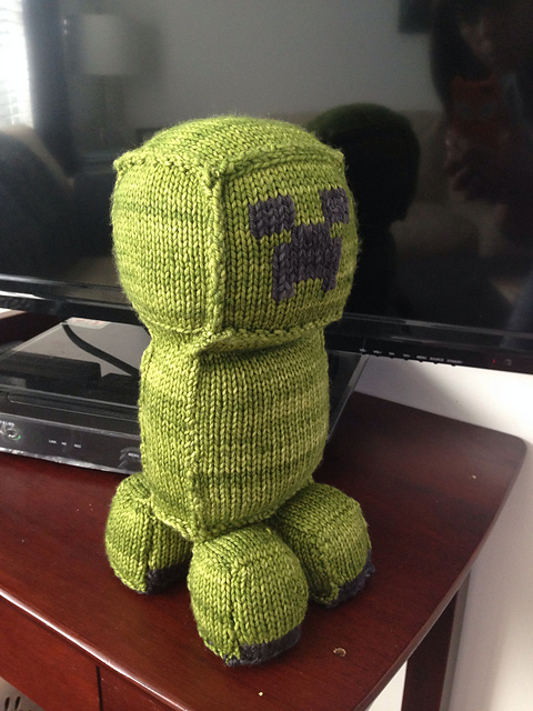 Ravelry: Minecraft Creeper pattern by Sarah Wesemann