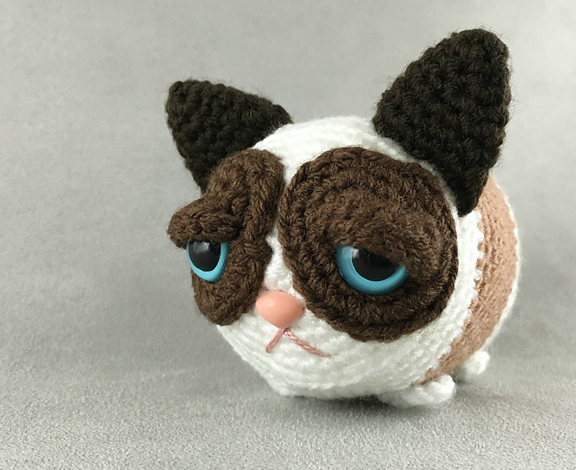 Ravelry: grumpy tsum pattern by Aeron Aanstoos