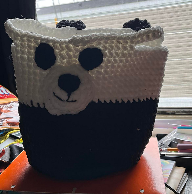 Ravelry: panda bear basket pattern by ashley mohan