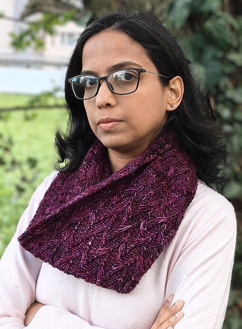 Ravelry: Mili Cowl pattern by Anjali