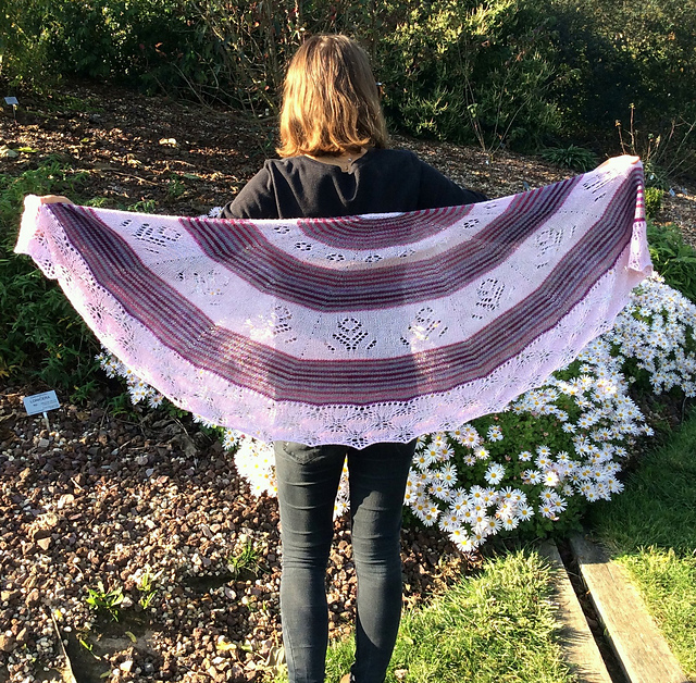 Ravelry: Lady Patience pattern by Aglaé Laser