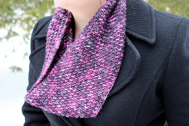Ravelry: Bessie Cowl pattern by Aimée Hansen