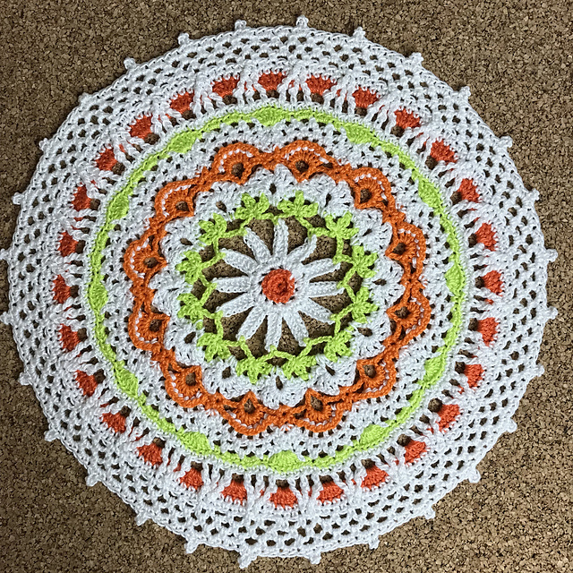 Ravelry: Spring Daisy Doily pattern by Claudine Dreux
