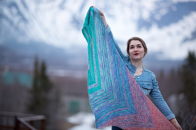 Ravelry: Sunrise over the sea shawl pattern by Anna Muskatina