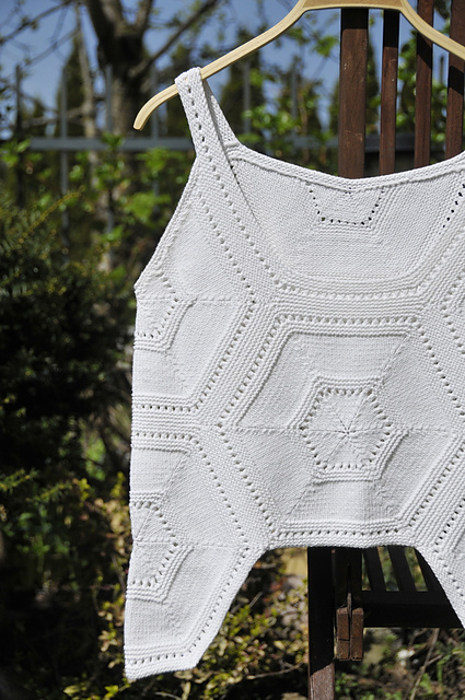 Ravelry: aisteb1973's Basalt tank