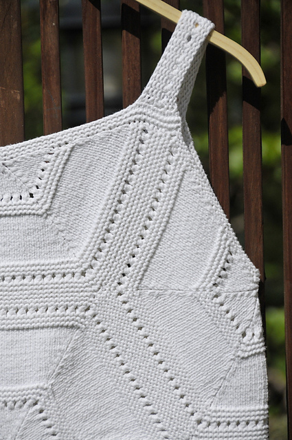 Ravelry: aisteb1973's Basalt tank