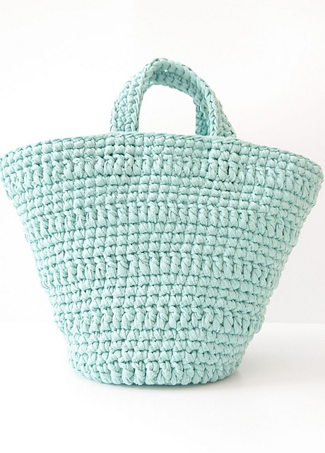 Ravelry: Basket Bag pattern by Little Lion (千葉あやか)