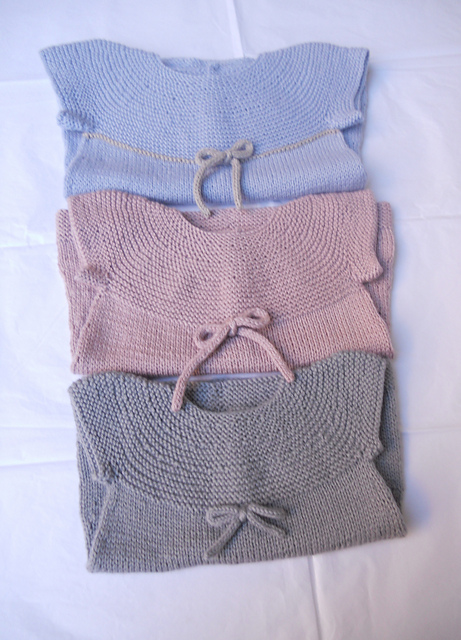 Ravelry: Tunica top down con fiocco pattern by Barbara Ajroldi