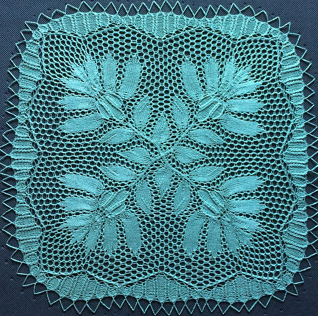 Ravelry: Napperon carré pattern by Herbert Niebling