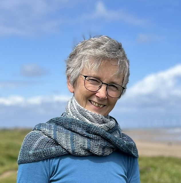 Ravelry: Indigone pattern by Kate Harvie