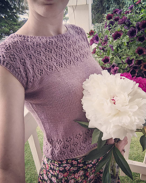 Ravelry: Fireweed pattern by Alexandria Wenninger