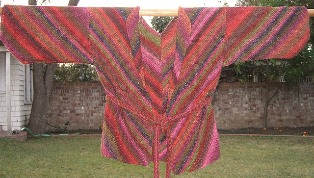 Ravelry: Diagonal Stripe Kimono pattern by Diana Foss