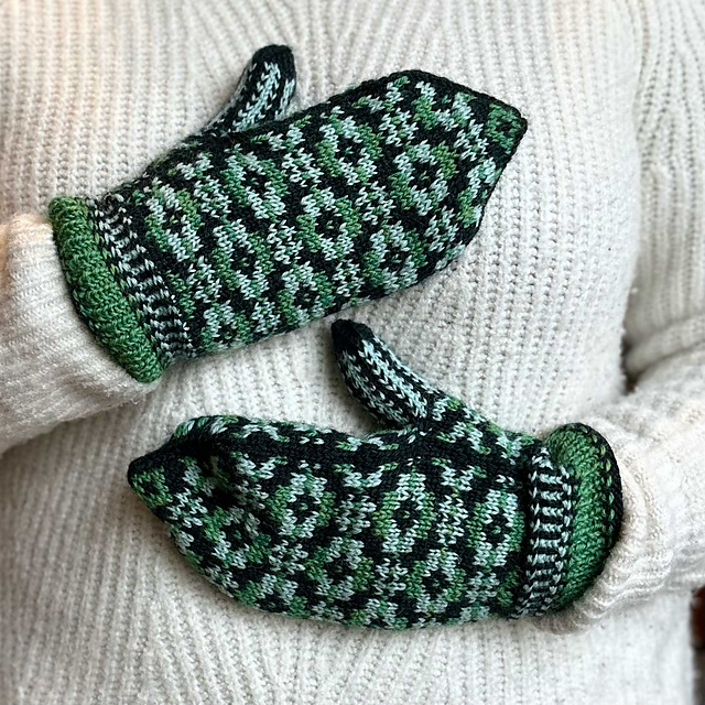 Ravelry: Muru pattern by Aleks Byrd