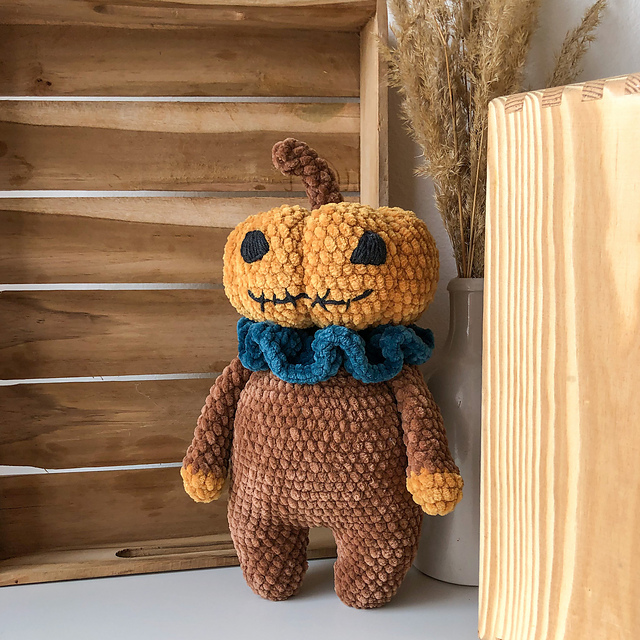 Ravelry: scary pumpkin head mascot pattern by Aleksandra Maka