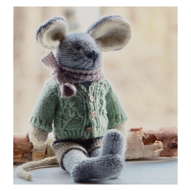 Ravelry: Mouse Theo pattern by Elena Alexeeva