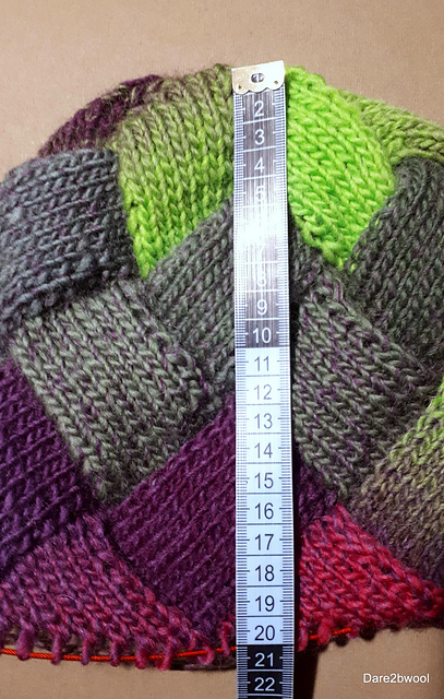 Ravelry: alibi12345's Entrelac hat (double)