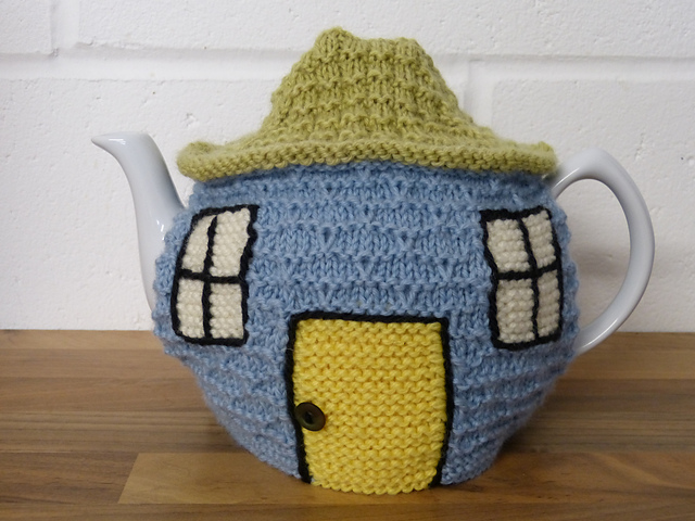 Ravelry: Country Cottage tea Cosy pattern by Alison Casserly