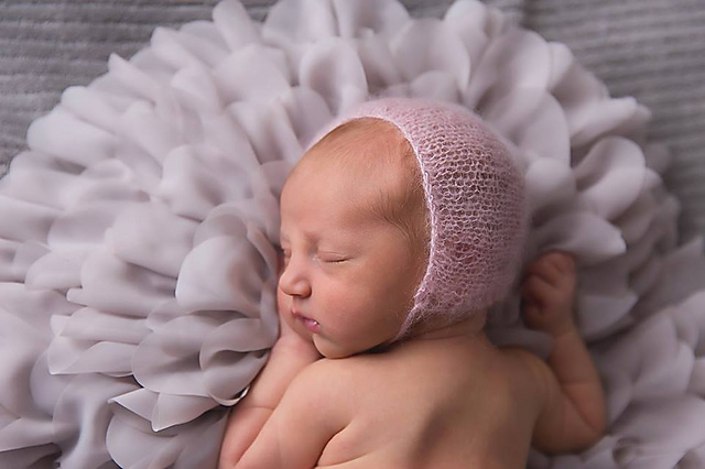 Ravelry: Caroline Bonnet pattern by Allison Booker