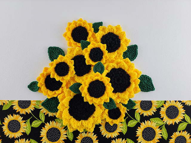 Ravelry: Sunflower and Leaf Appliques pattern by D Moyer