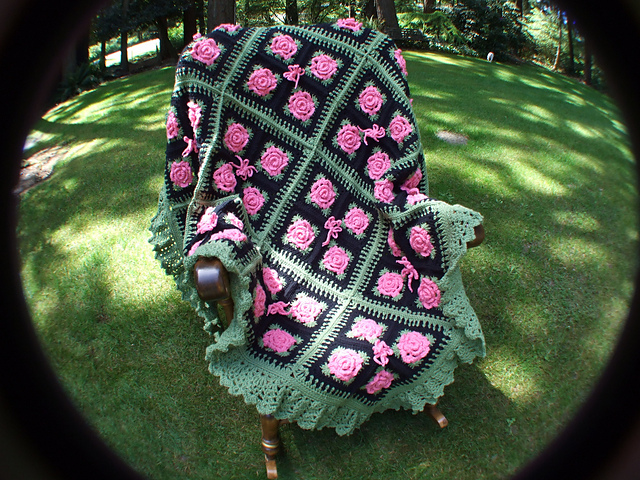 Ravelry: allnineskr's My Pink Bows and Roses Afghan
