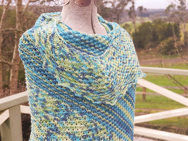 Ravelry: Moody Daisy Shawl pattern by Alma Mahler