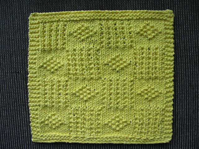 Ravelry: Losanges (Diamonds) Dishcloth pattern by Danielle Cote