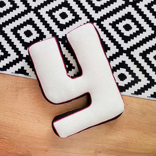 Ravelry: Letter Pillow pattern by Alvina Atolye