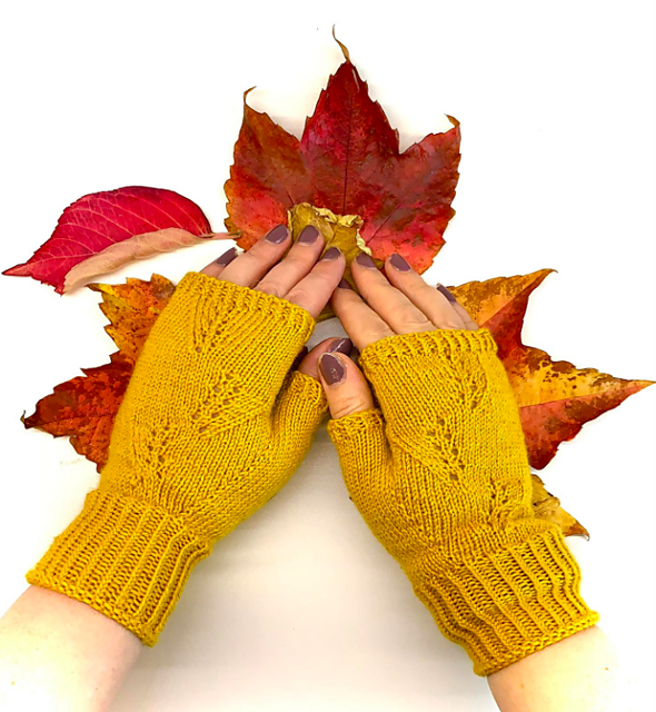 Ravelry: Ears in the Wind Mittens pattern by Gabriele Bartsch