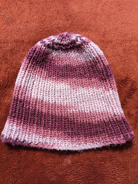 Ravelry: Simple Ribbed Beanie pattern by Alyssa Hardbarger