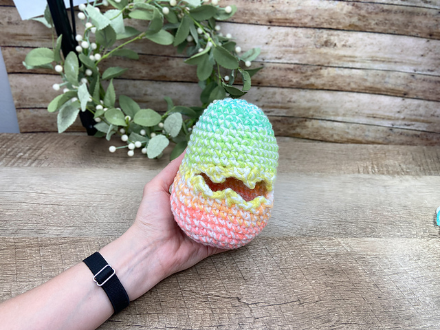 Ravelry: Hatching Egg pattern by Amanda Ray
