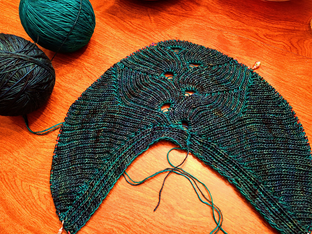 Ravelry: amcfetridge's Flying Foxtail Shawl