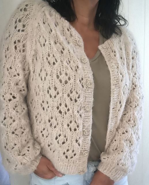 Ravelry: Annes Sommerjakke pattern by Anne Marit Hoem