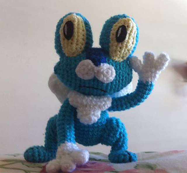 Ravelry: Froakie Inspired Frog (Pokemon) pattern by Amanda L. Girão