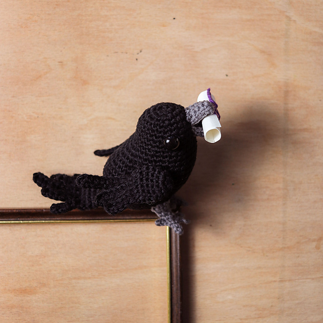 Ravelry: Messenger Crow pattern by Ilaria Caliri (aka airali), Irene ...