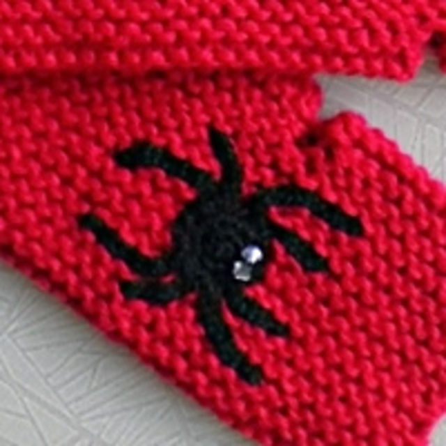 Ravelry: Little spider applique pattern by Judit Guillen