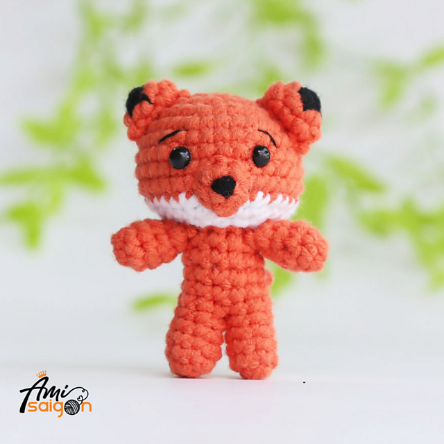 Ravelry: Amigurumi Tiny Fox pattern by Vui Vui