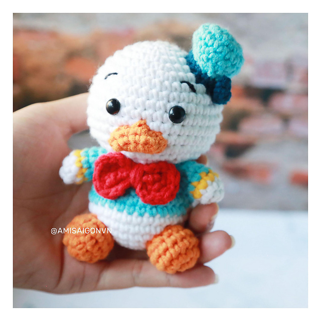 Ravelry: Amigurumi Baby Donald Duck pattern by Vui Vui