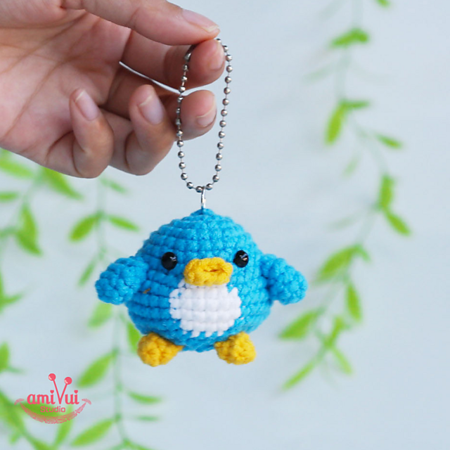 Ravelry: Penguin keychain Amigurumi pattern by Ami Ami