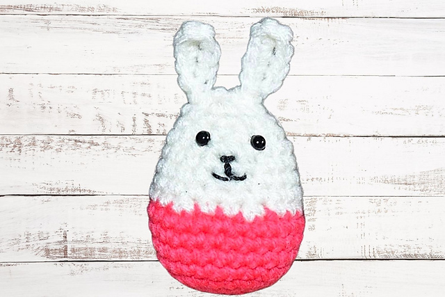 Ravelry: Easter Bunny Egg pattern by Amy Lehman